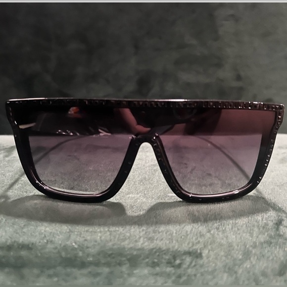 Quay Australia | Accessories | Nwt Quay Nightfall Bling 2 Black ...